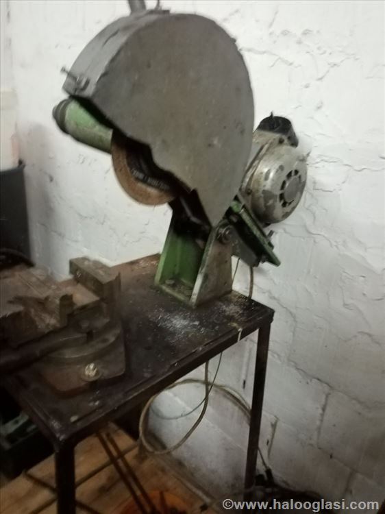 Ger za metal liveni fabricki nosi plocu 300mm | Halo Oglasi