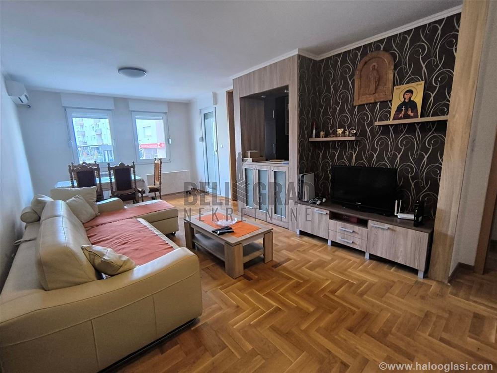 Filmski grad, 3.0, odličan | Halo Oglasi