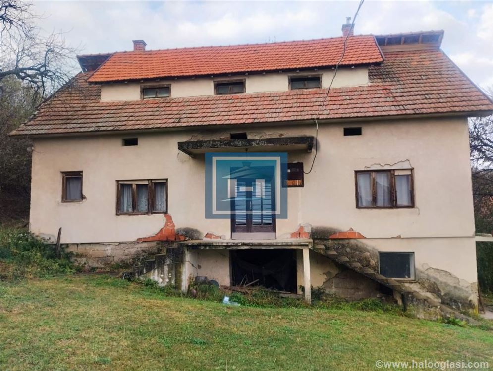 Kuća na dva sprata u Ražnju | Halo Oglasi