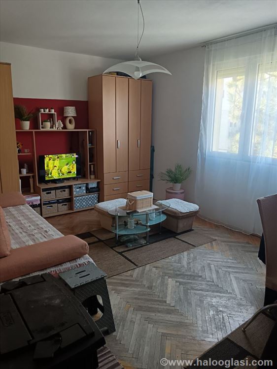 Sjajan stan za porodicu Karaburma Husinskih rudara | Halo Oglasi