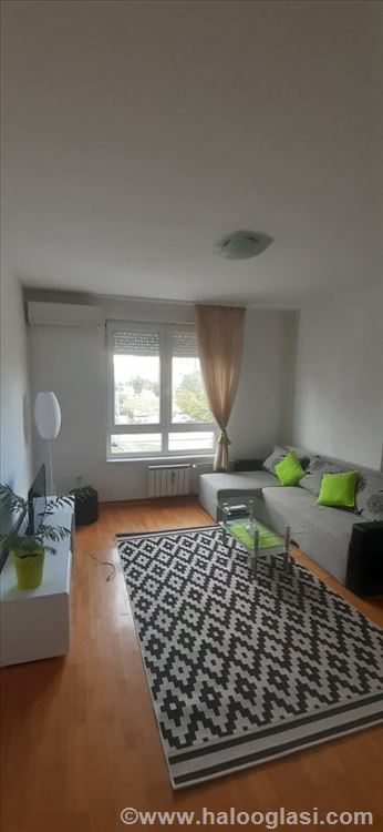 Novi Beograd Savski kej Mileve Maric 2-soban | Halo Oglasi