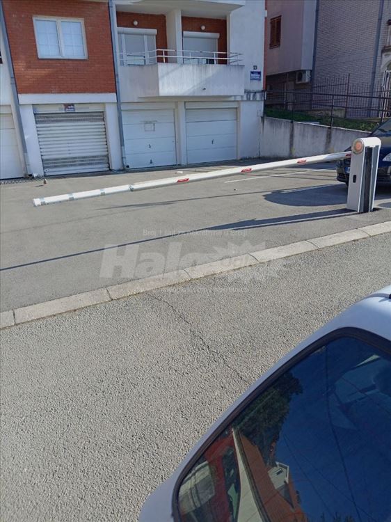 Garaža na Zvezdari | Halo Oglasi