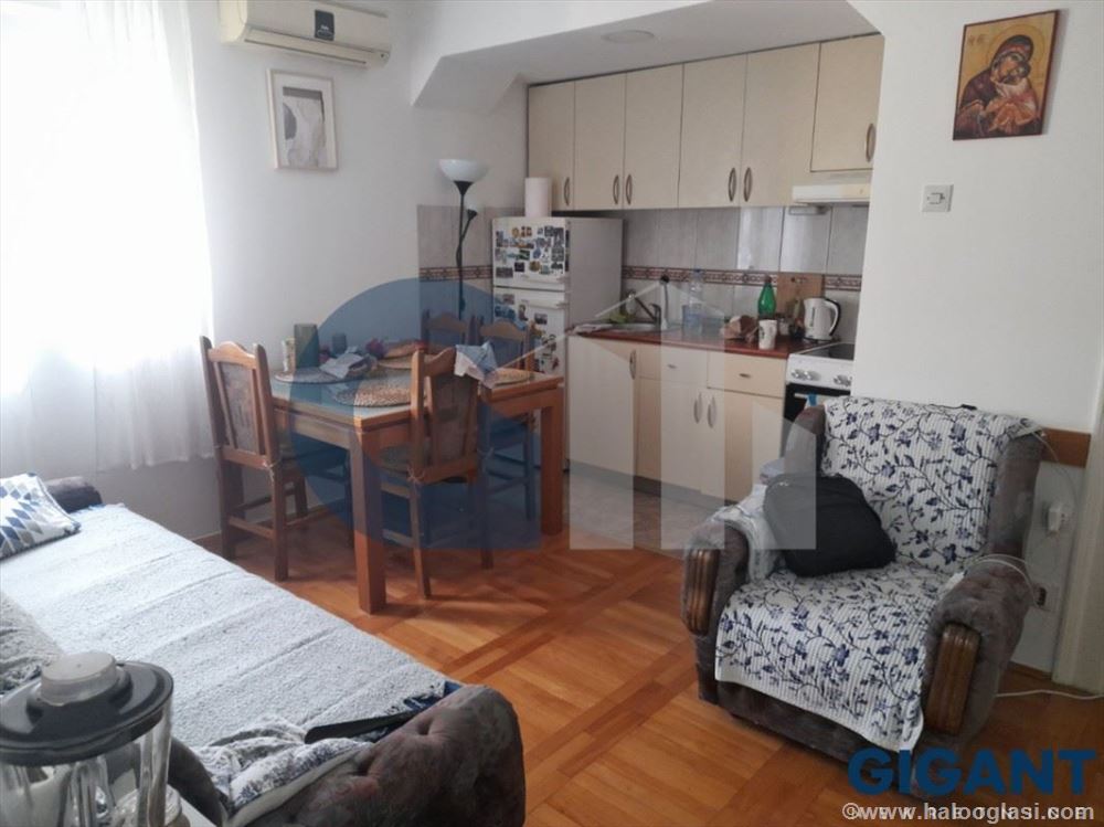 Slavija-Beogradska, 45m2, II, ta | Halo Oglasi