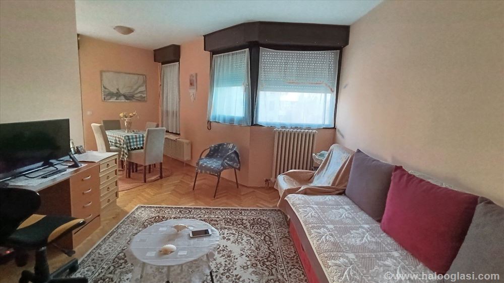 1.0 Filmski grad, odličan! | Halo Oglasi