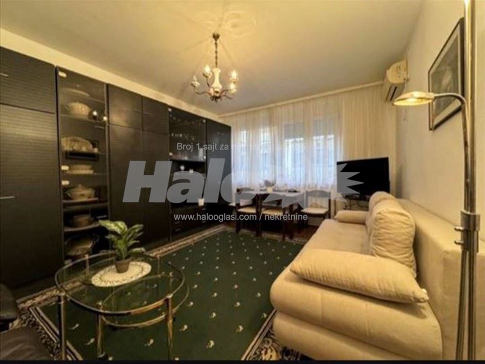 Zemun Kej, 2.0, 44+t, II, namesten, useljiv odmah | Halo Oglasi