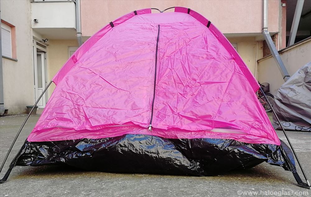Šator za dvoje, jednoslojan, više za suvo vreme | Halo Oglasi