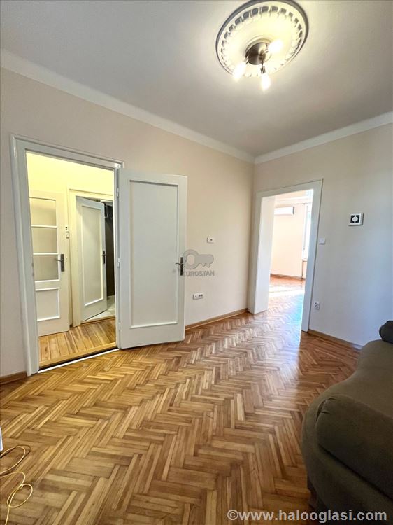 Bulevar kralja Aleksandra Đeram pijaca Zvezdara... | Halo Oglasi