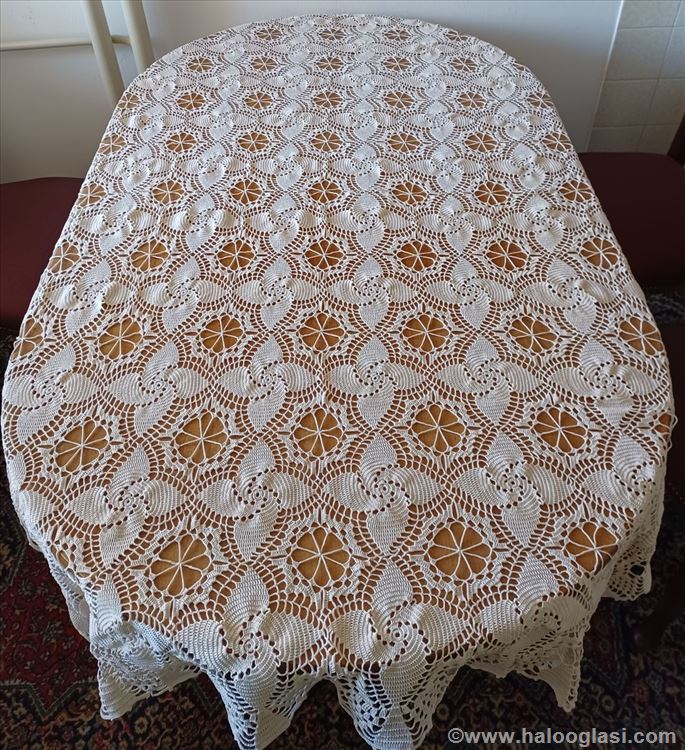 Heklani pravougaoni stolnjak | Halo Oglasi