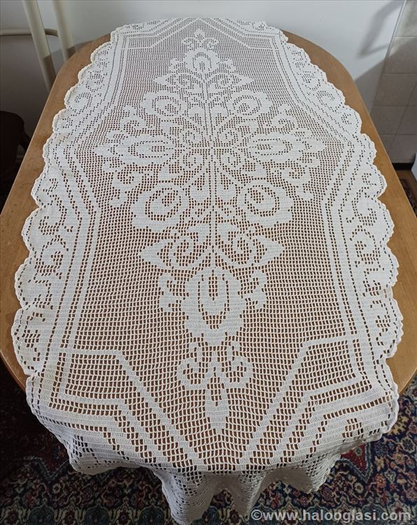 Heklani stolnjak | Halo Oglasi