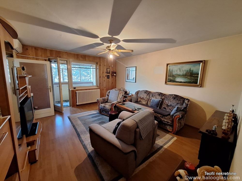 Filmski grad, 1.5, 54(L), za preporuku | Halo Oglasi