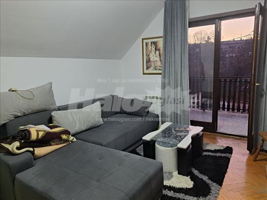 Izdavanje stanova Borča | Halo oglasi