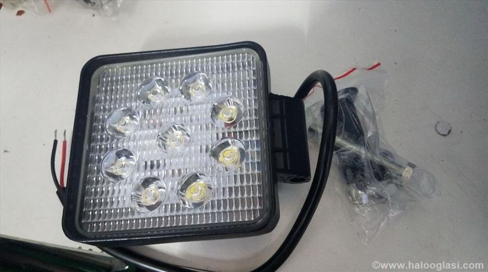 Auto LED radni reflektor 12/24V | Halo Oglasi