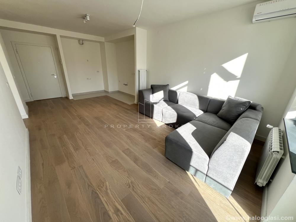 BW Eterna, prostran, svetao, useljiv ID#3740 | Halo Oglasi