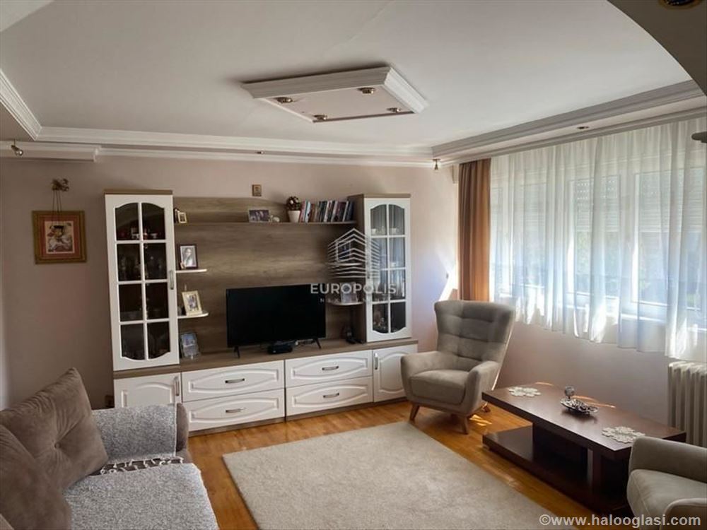 Braće Savić, Batajnica, Zemun ID#7265 | Halo Oglasi