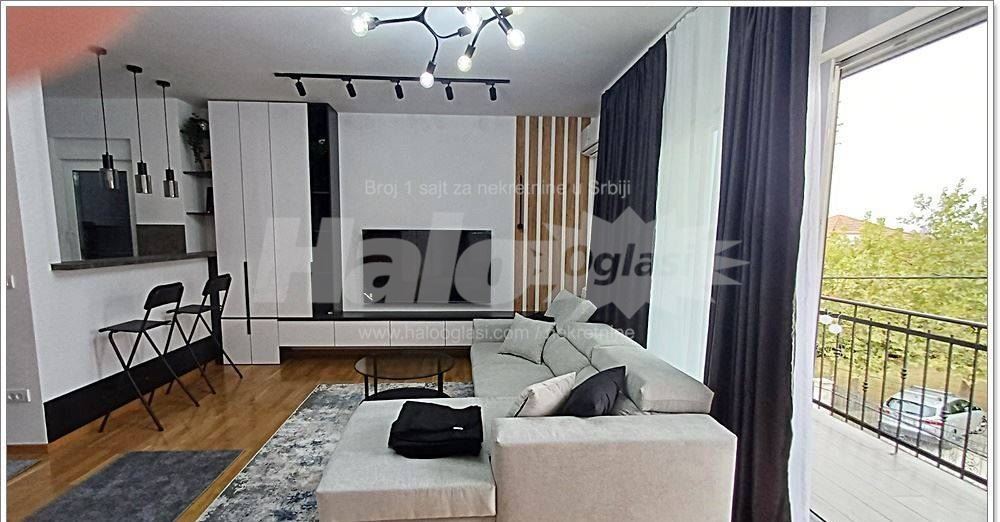Luksuzan stan 54m², Miljakovac 3, privatno dvorišt | Halo Oglasi