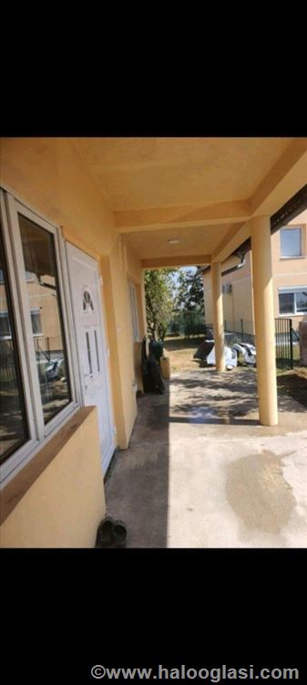 Lepa kuća za manju porodicu | Halo Oglasi