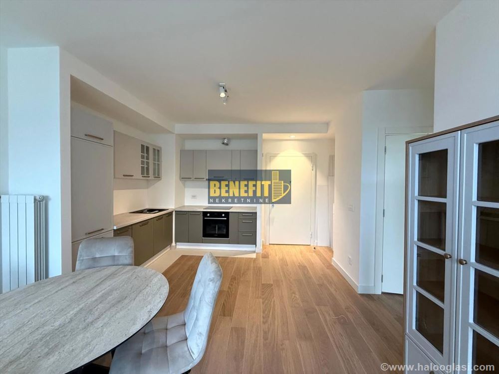 Bw Eterna - 2.0 namešten | Halo Oglasi