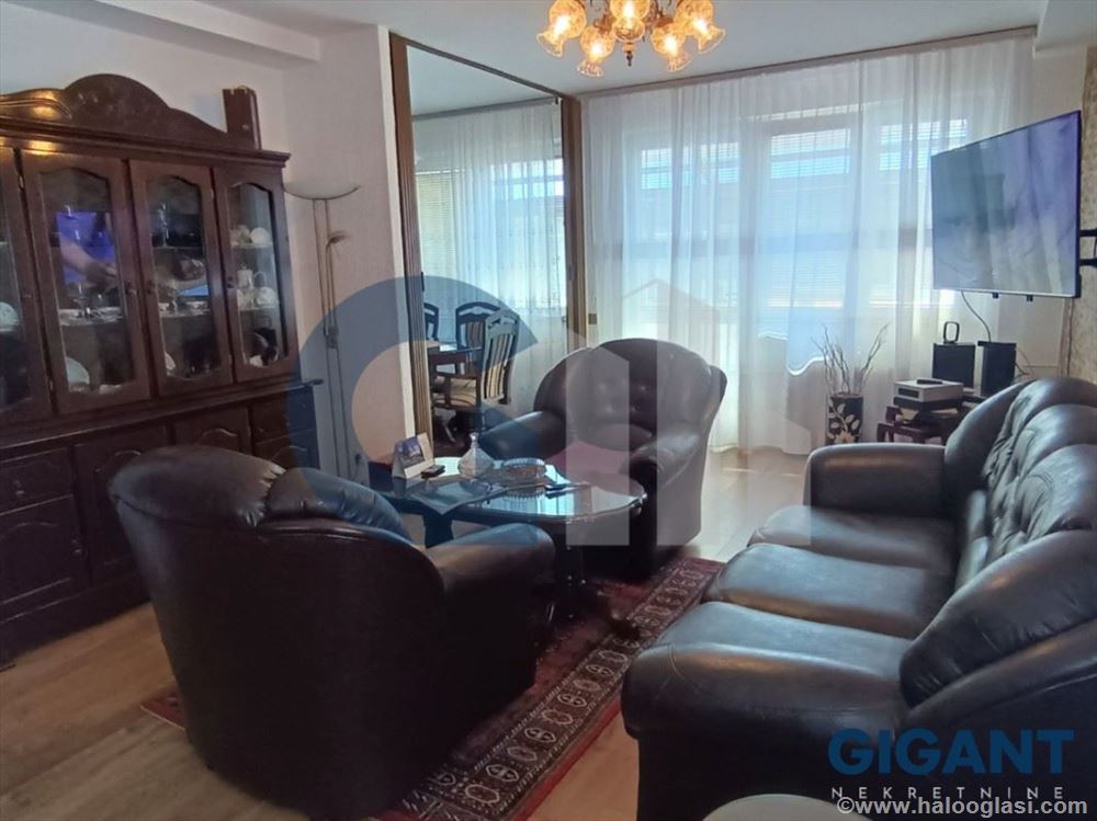 Blok 71, 82m2, VII, bez ulaganja | Halo Oglasi