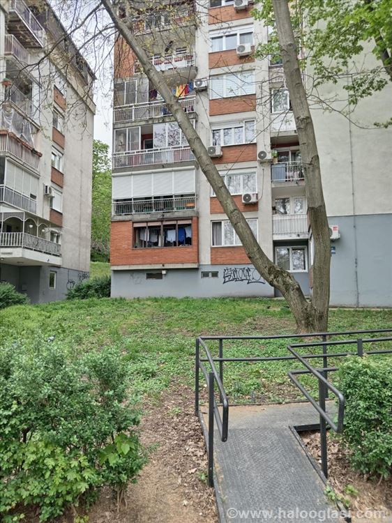 Miljakovac, jednosoban stan | Halo Oglasi