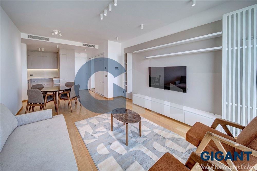 Gundulićev venac, 74m2, IV, cg | Halo Oglasi