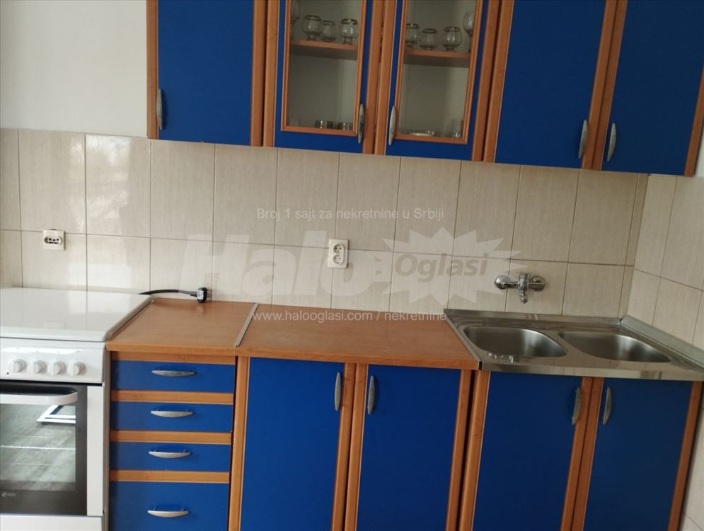 Banovo brdo, KC Cukarica | Halo Oglasi