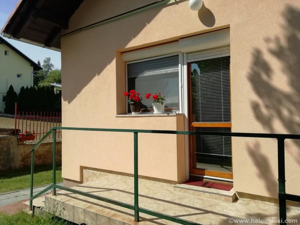Lepa petosobna kuća na Popovici | Halo Oglasi