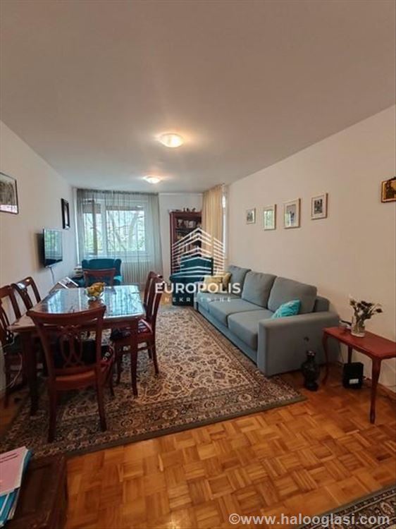 Renoviran 3.0 stan na Julinom Brdu ID#7491 | Halo Oglasi