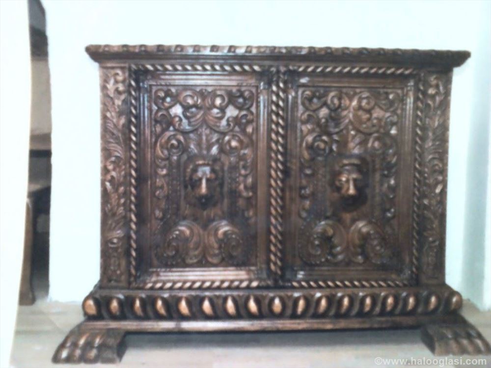 Stilska komoda, italijanska renesansa,ručni rad | Halo Oglasi