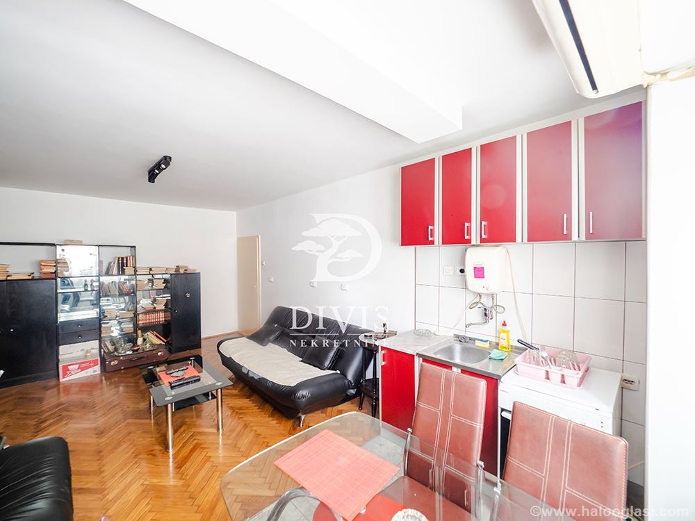 Prodajemo 2.5 stan kod Palilulske pijace, 56m2 | Halo Oglasi