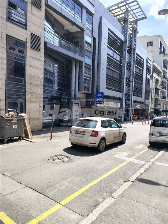 Kod Kalenic pijace u samom srcu Vracara | Halo Oglasi