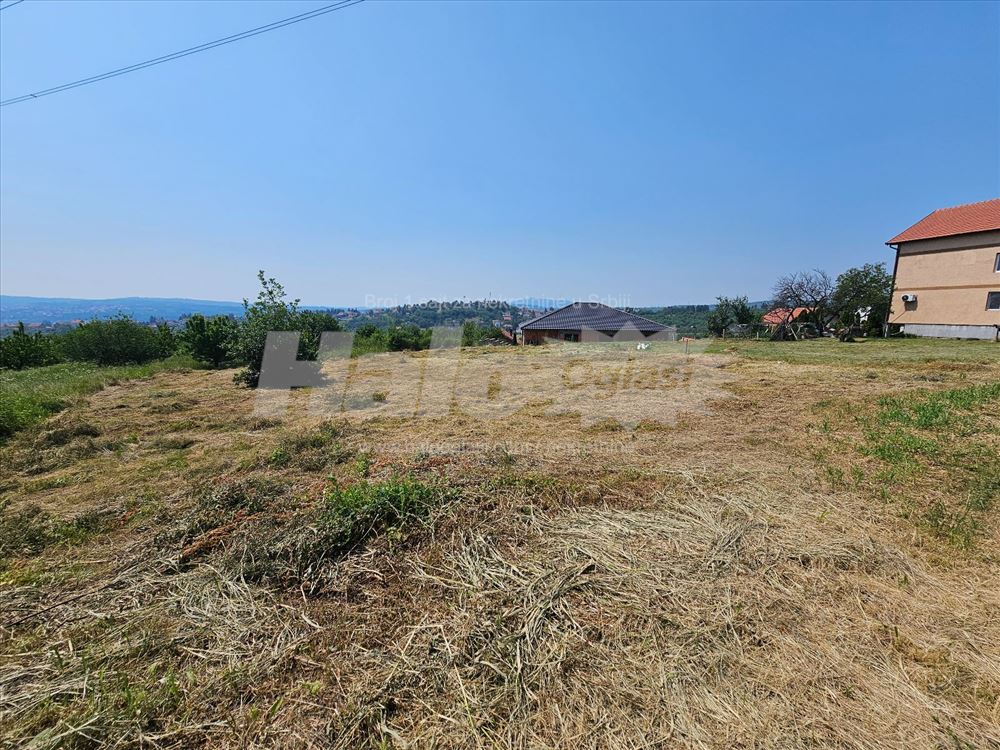 Prelep plac blizu Hotela Radmilovac | Halo Oglasi