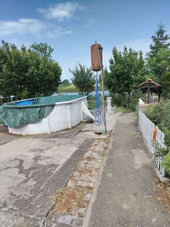 Vikendica na reci bez ulaganja!!! | Halo Oglasi