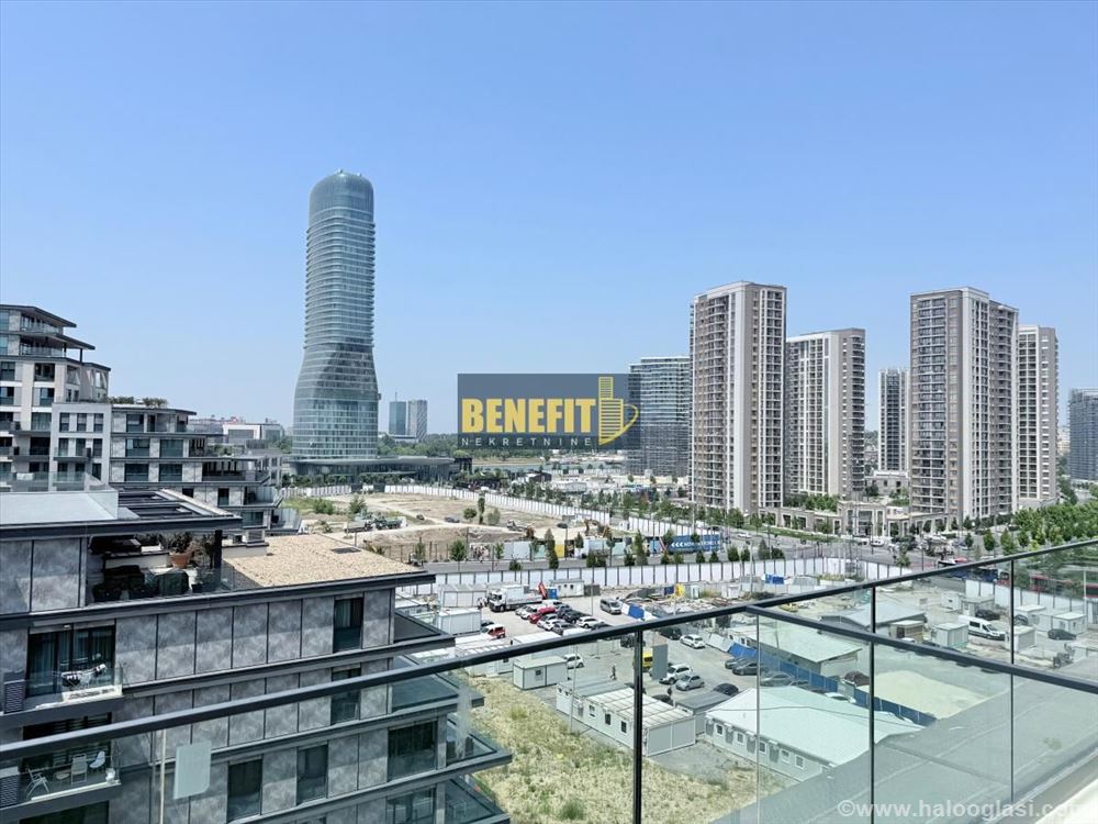 Bw Eterna, penthouse, pogled na reku | Halo Oglasi