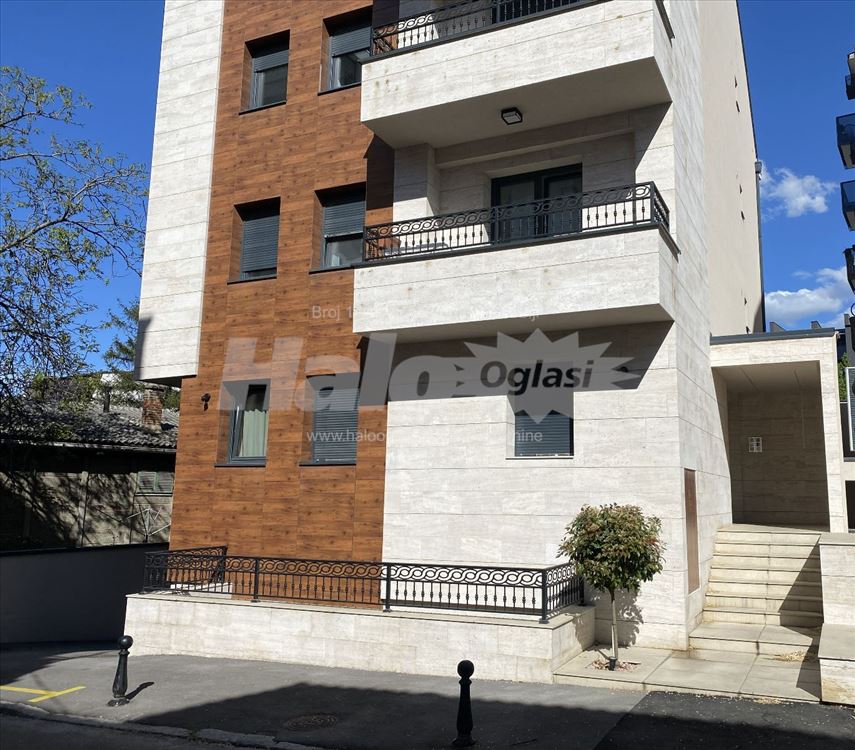 51,98m2 sa dvorištem od 40m2 - Direktna prodaja | Halo Oglasi