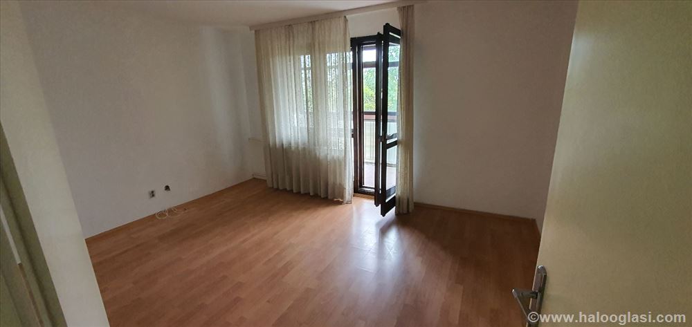 Labudovo brdo, kod ginazije, 51+2 lođe | Halo Oglasi
