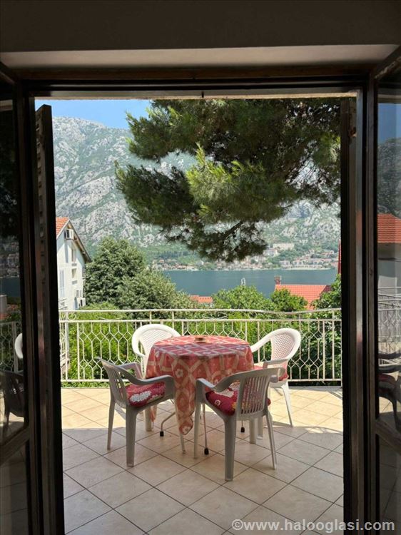 Crna Gora, Prčanj, kuća za odmor | Halo Oglasi