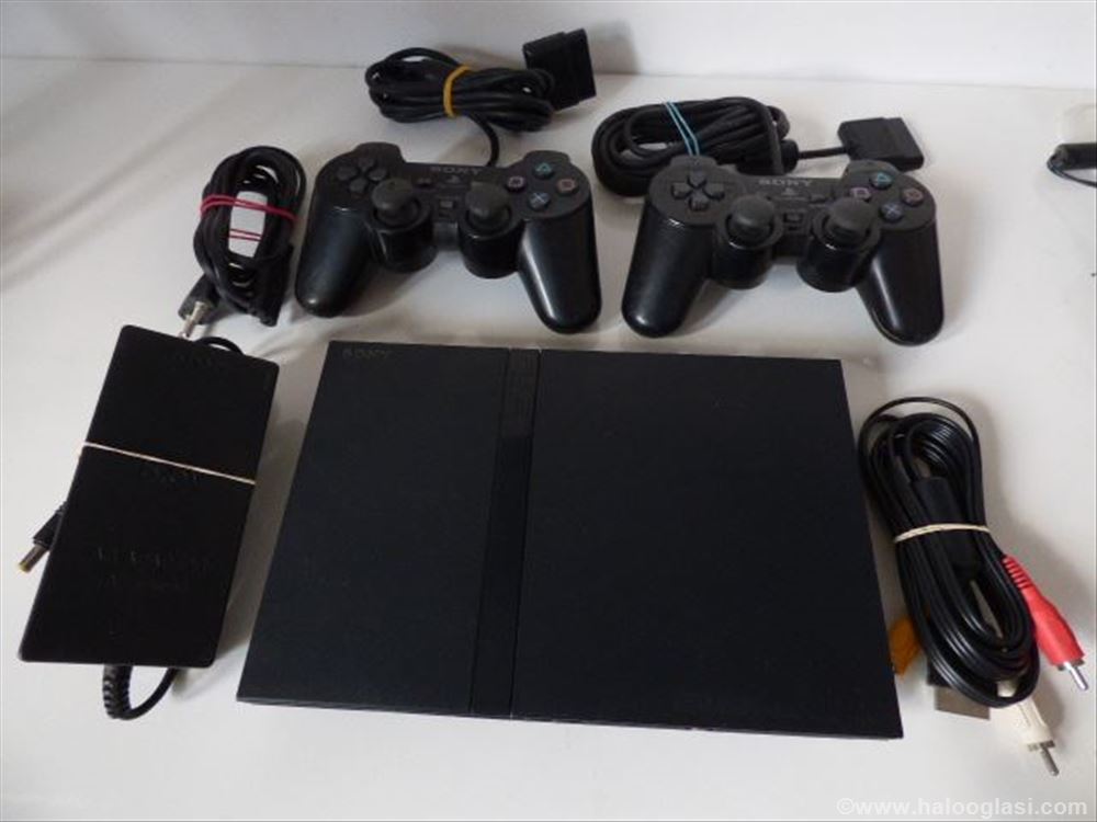Sony PlayStation PS2 Slim - komplet | Halo Oglasi