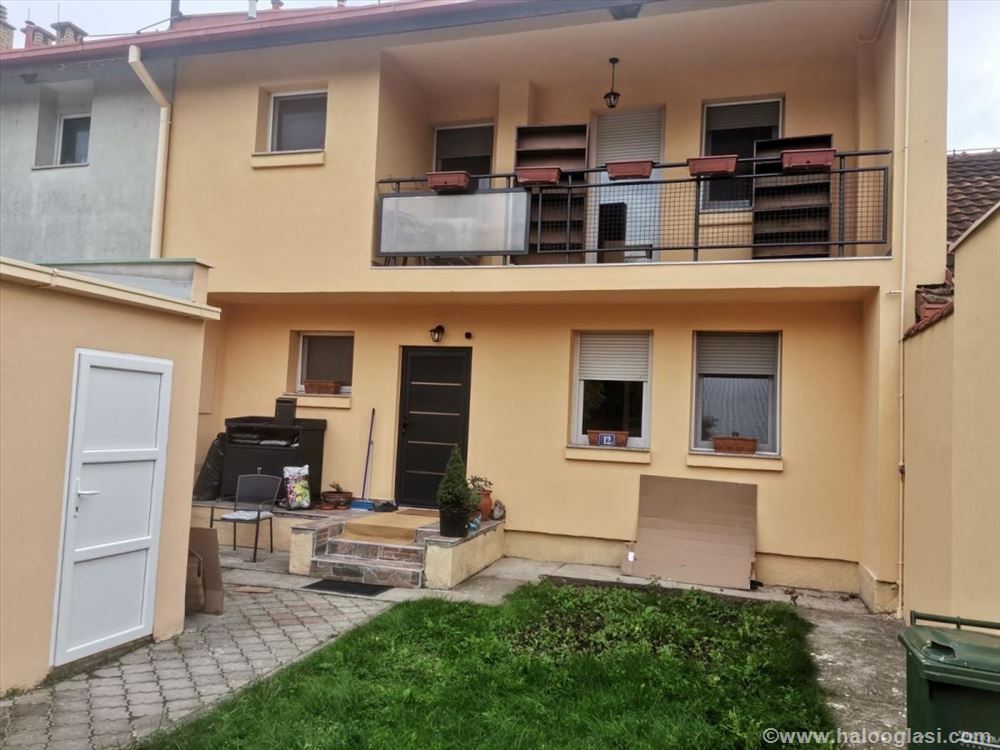 Lepa kuća u Kaću | Halo Oglasi