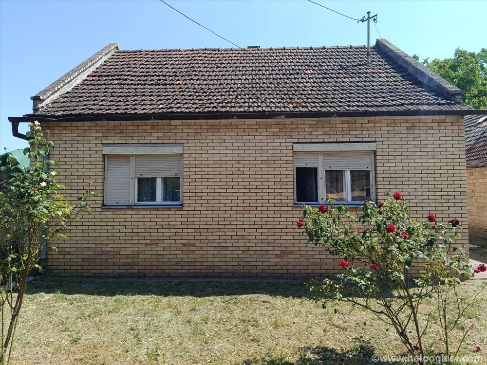 Kuća na prodaju, Stara Moravica | Halo Oglasi