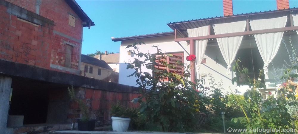 Irig kuća 500m2 Hitno! | Halo Oglasi