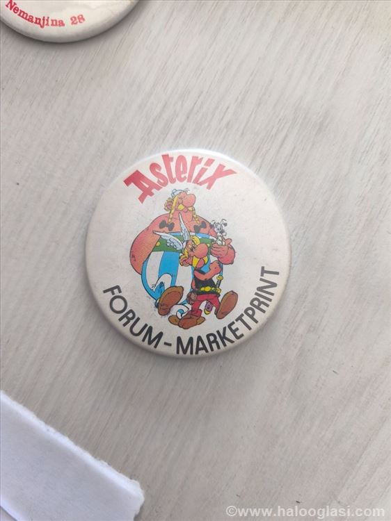 ASTERIX, metalni bedz, precnik 5.6 cm. NOV | Halo Oglasi