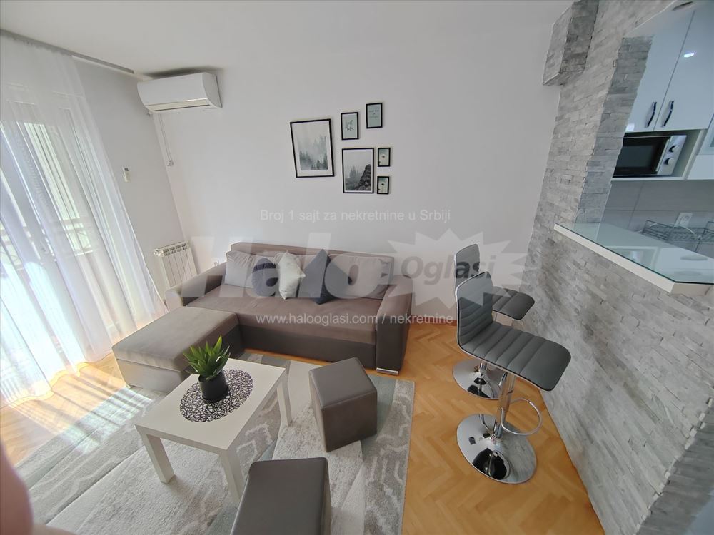 Izdaje se LUX dvosoban stan – Labudovo brdo, 44m² | Halo Oglasi