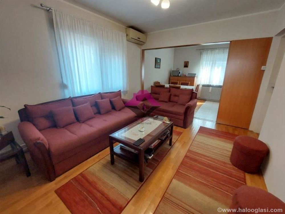 Zemun, Novi grad, Kumanovska, 2 stana u kući, gara | Halo Oglasi