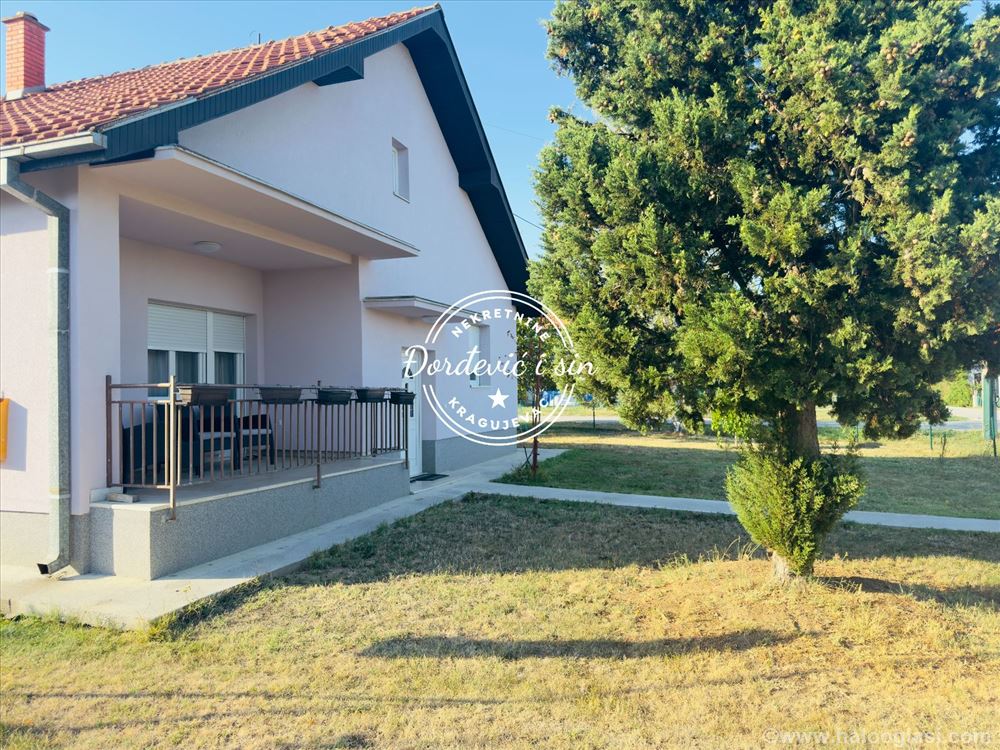 Šumarice Kuća 126m2 Plac 10.66a | Halo Oglasi