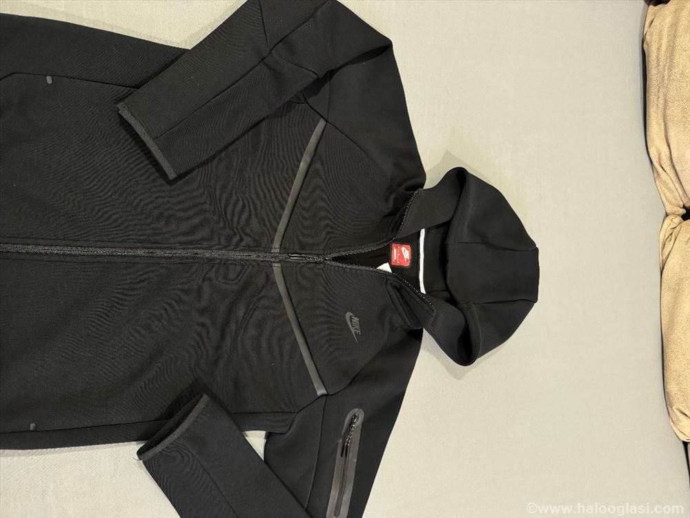 Nike tech fleece - M, novo | Halo Oglasi