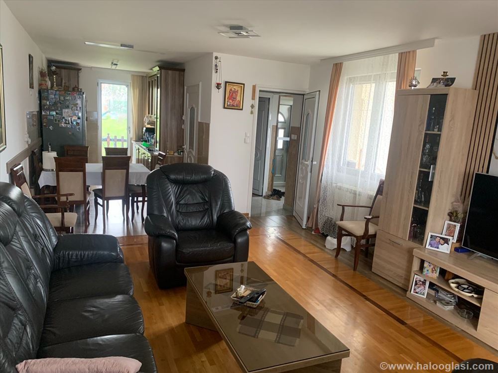 Spreman posao + udoban dom! | Halo Oglasi