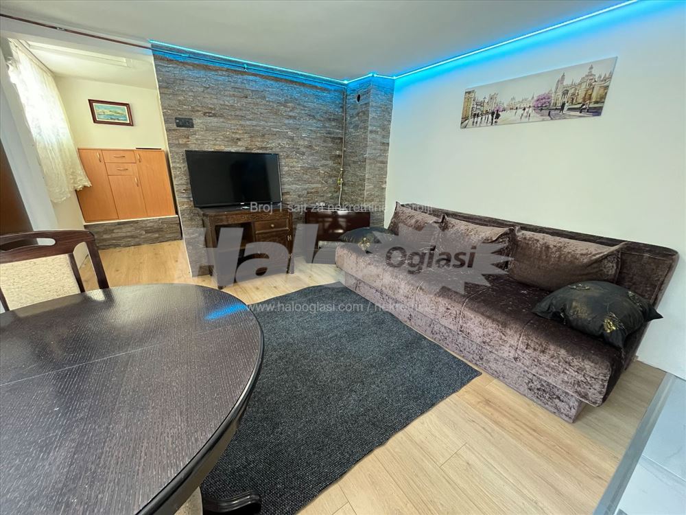 Stan 26m2 Zemun, infostan uključen u cenu | Halo Oglasi