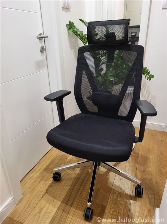 Modrulj radna stolica | Halo Oglasi