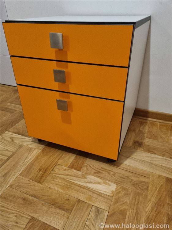 Fiokar, tri fioke, za dokumenta, na točkićima | Halo Oglasi