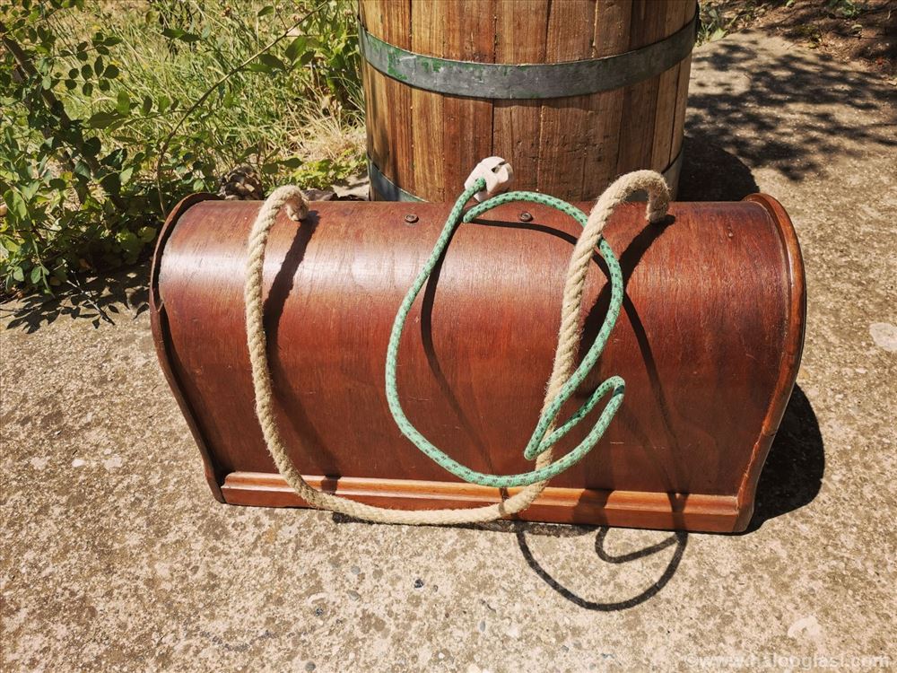 Singer luster retro unikat | Halo Oglasi